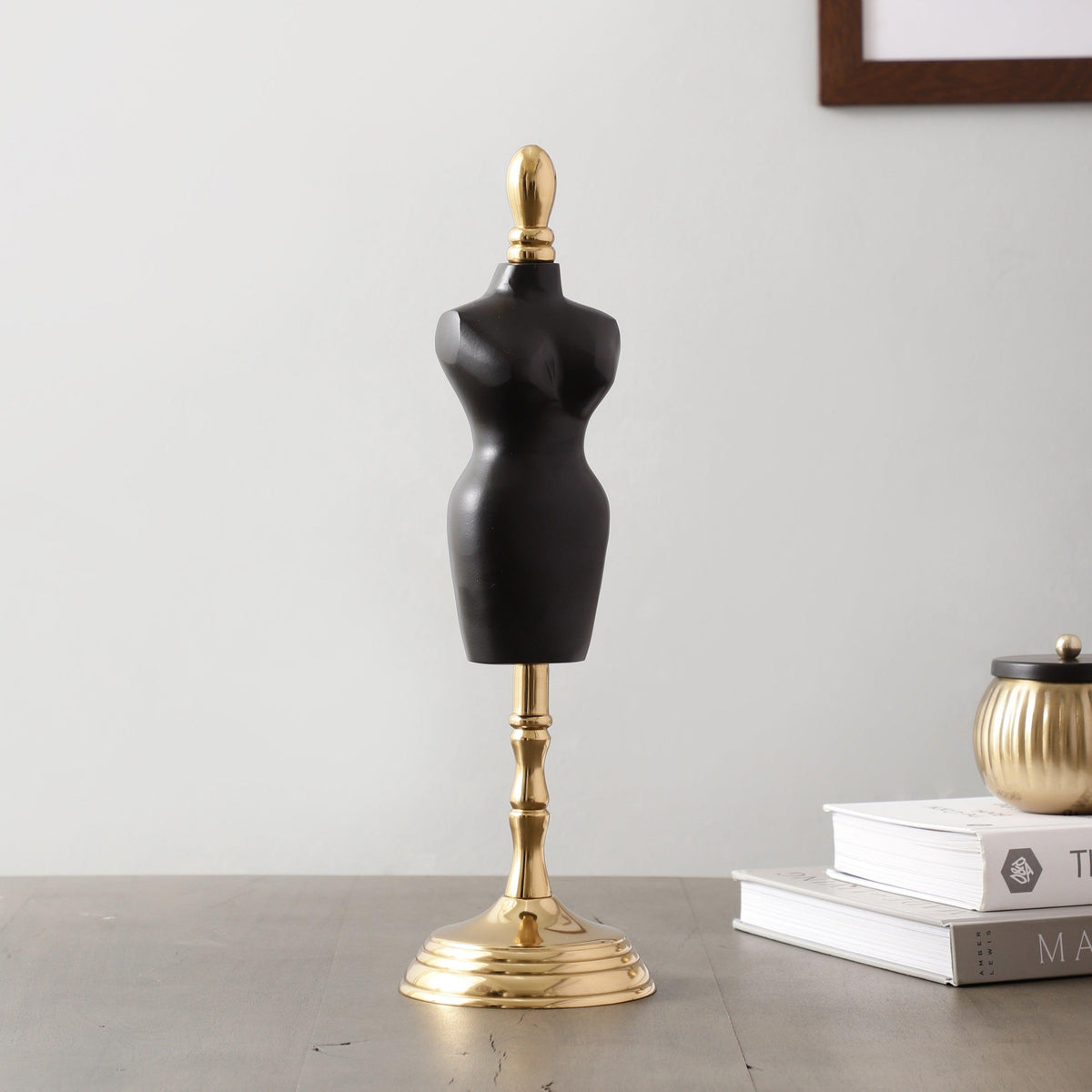 Miniaturised mannequin Gold finish - IKIRU