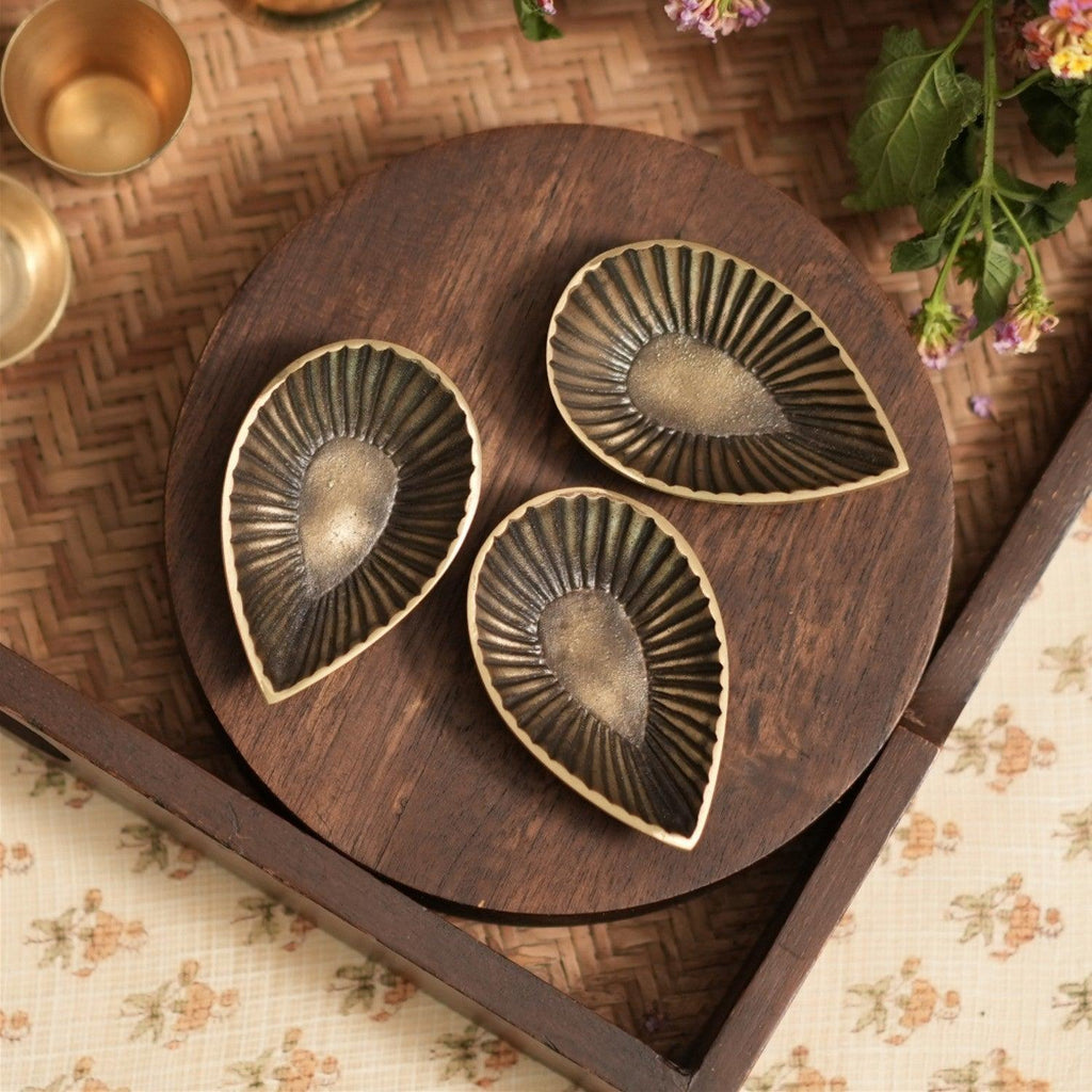 Buy Decorative Diya & Diya Stand | Upto 40% Off - Ikiru — IKIRU