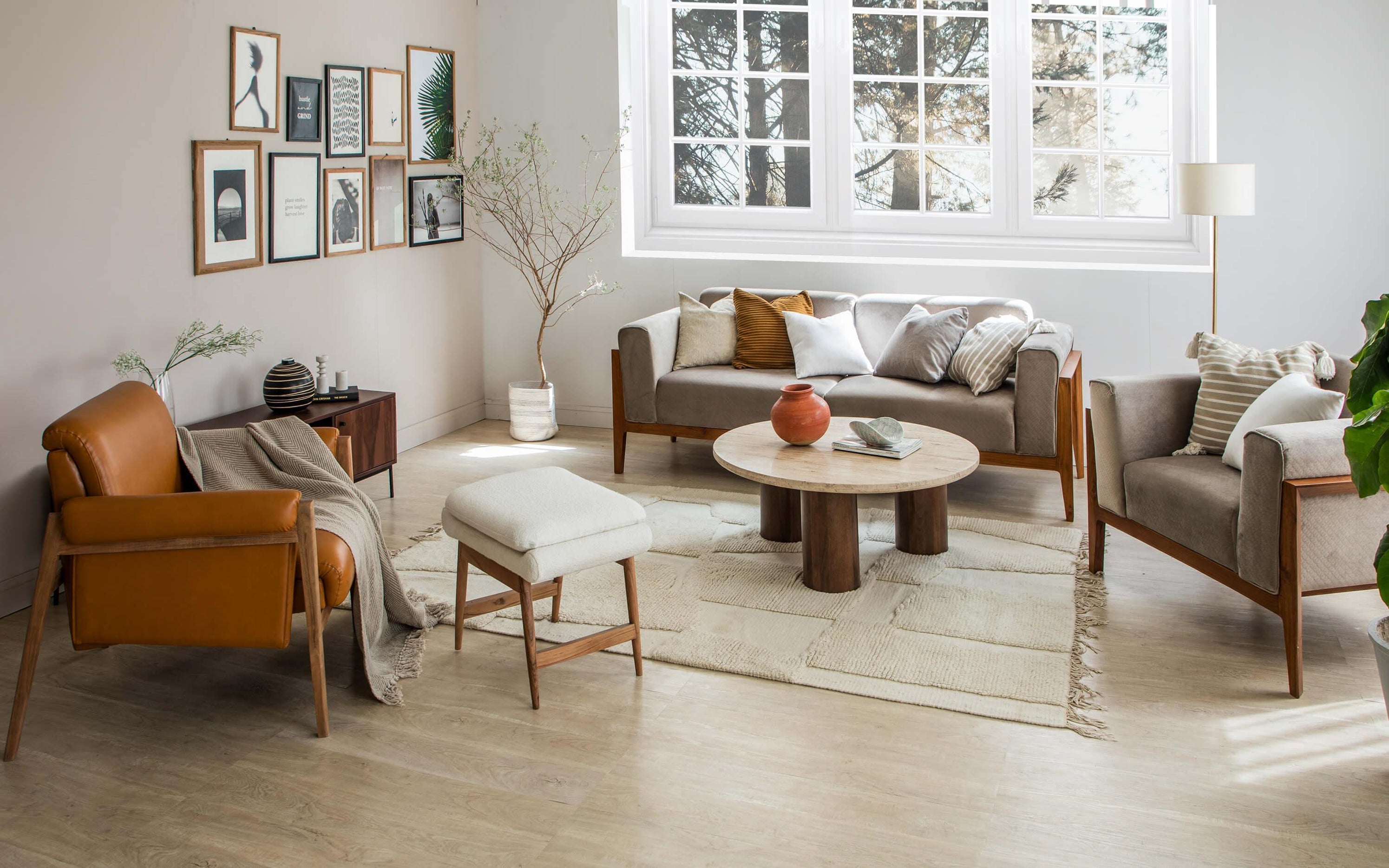 Comfortable Acacia Wood and Upholstery Tan Lounge Chair For Living Room ...