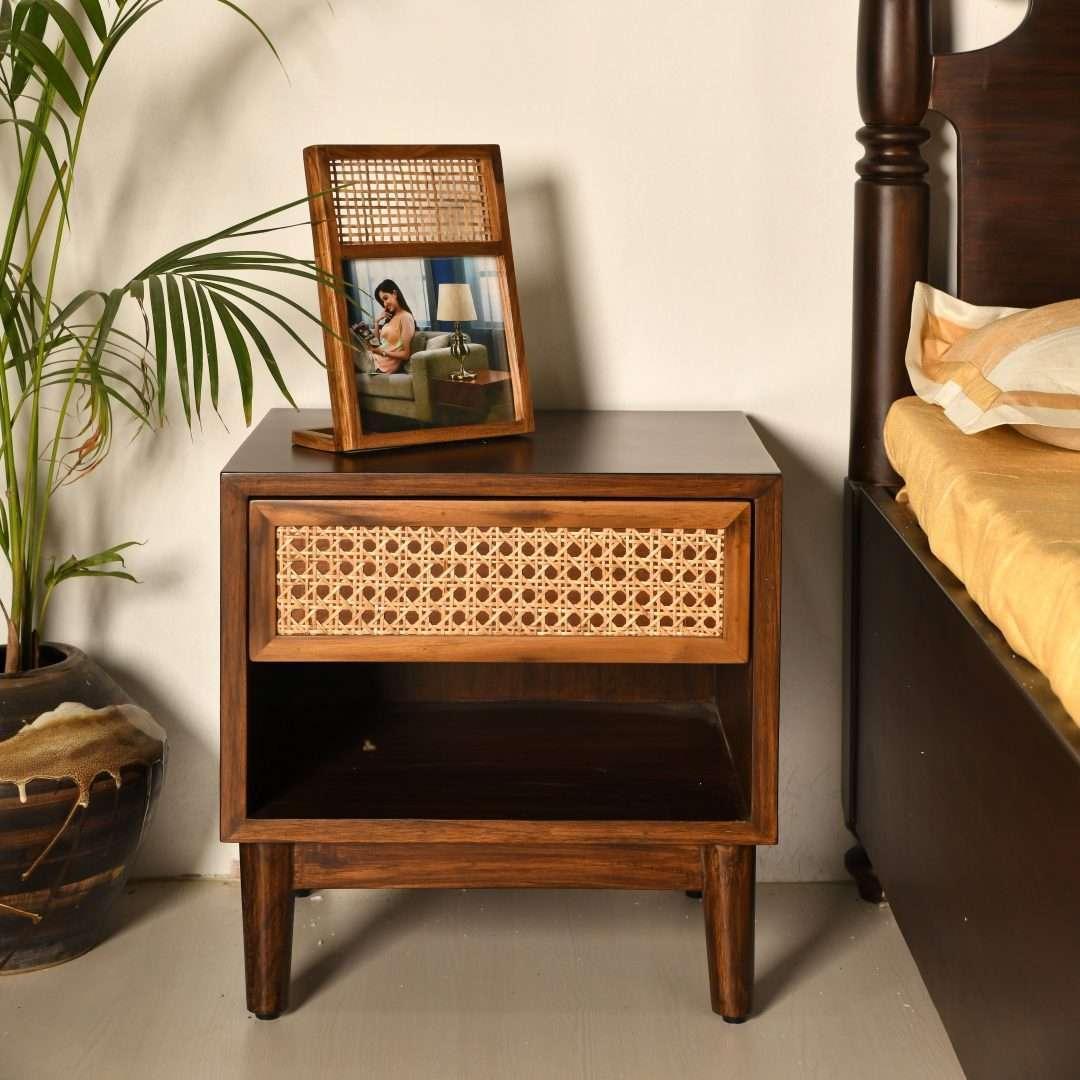 Sirhi Bedside Table - IKIRU
