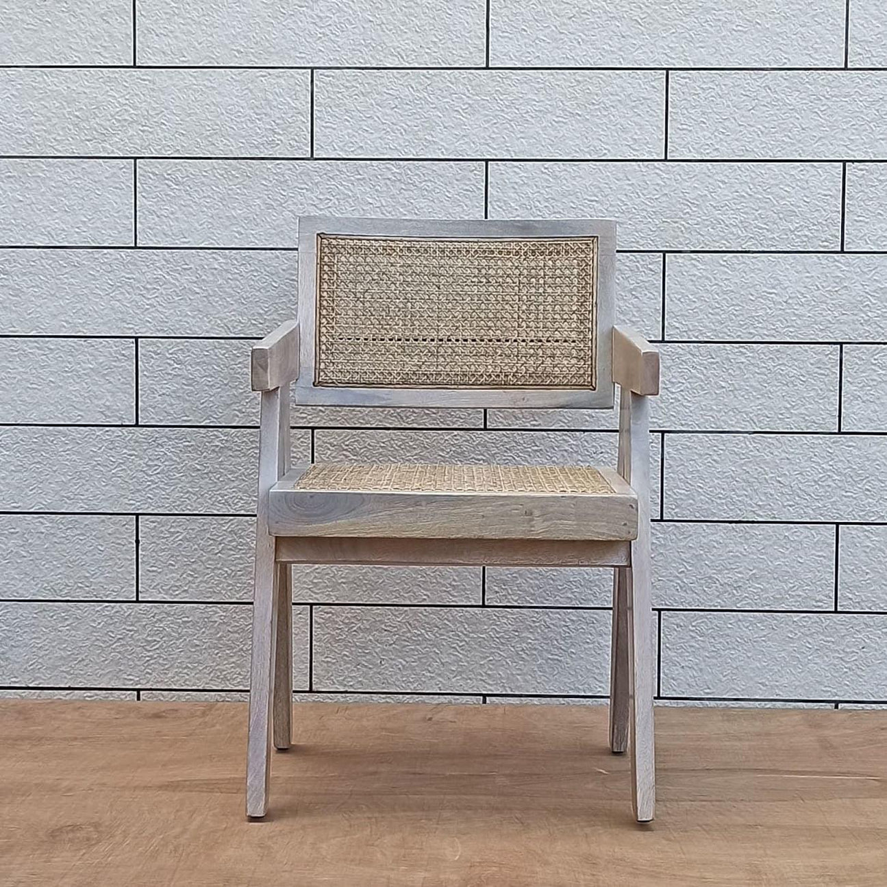 𝗕𝘂𝘆 𝗖𝗵𝗮𝗶𝗿𝘀 𝗢𝗻𝗹𝗶𝗻𝗲 𝗶𝗻 𝗜𝗻𝗱𝗶𝗮 @55% 𝗢𝗙𝗙 Furniture Sale @IKIRU