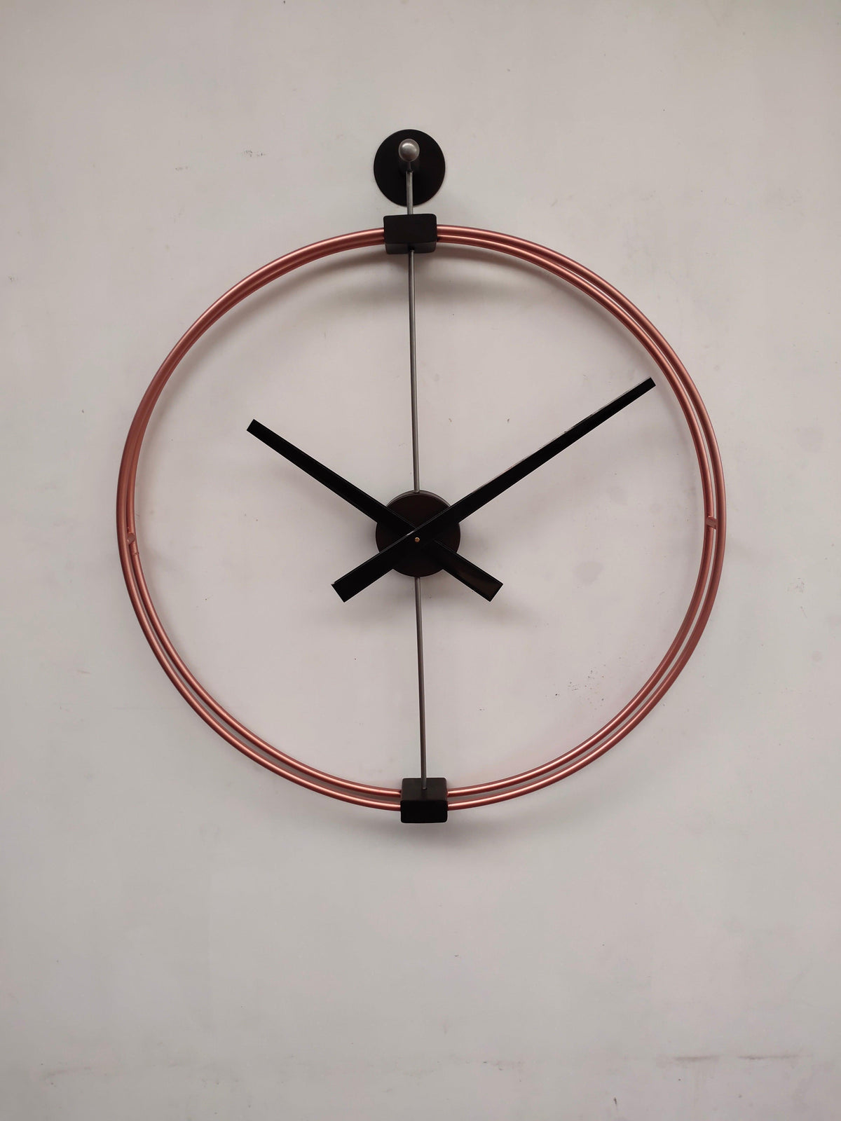 Gold Powder Coated The Artment Wall Clock For Home And Living Room — IKIRU